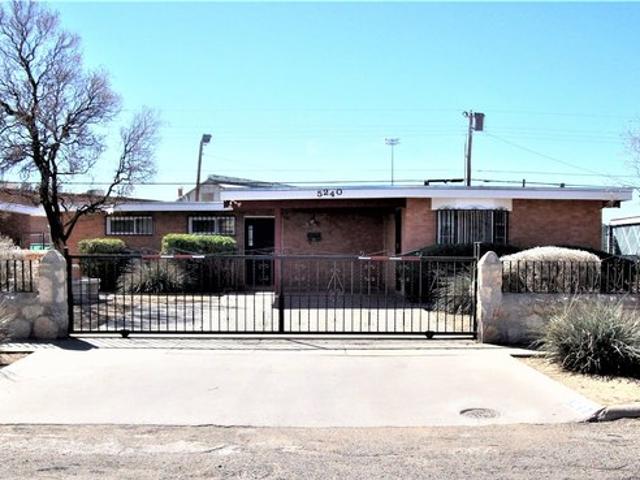 5240 Blue Ridge Dr, El Paso, TX 79904