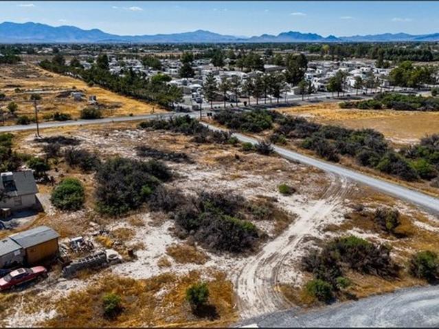 5241 Oakridge Ave, Pahrump, NV 89048