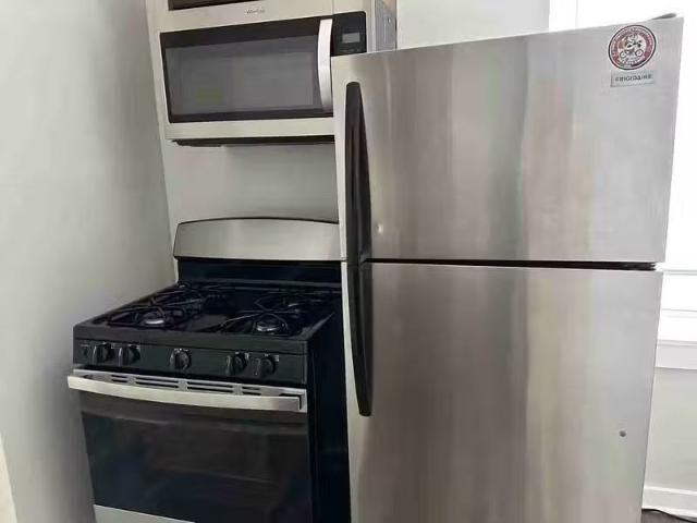 52422122 204 Market Street #9