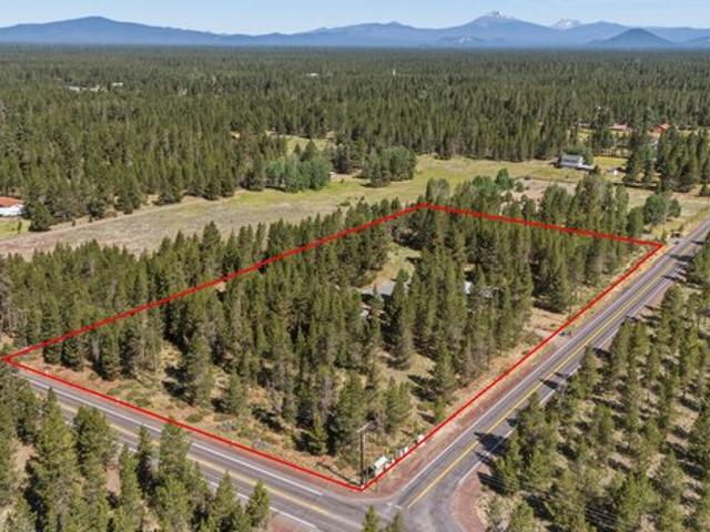 52425 Meadow Ln, La Pine, OR 97739