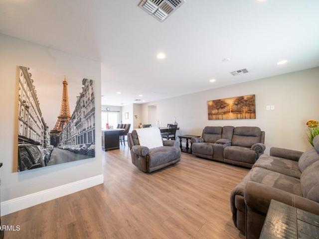 5242 N 19th Dr, Phoenix, AZ 85015