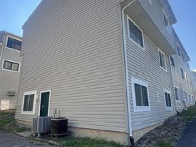 524 20 Calhoun St Apt 20, Radford, VA 24141