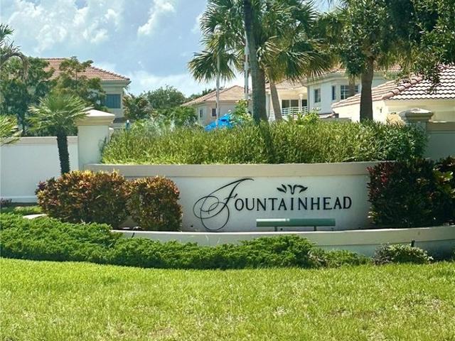524 7th Sq Apt 102, Vero Beach, FL 32962