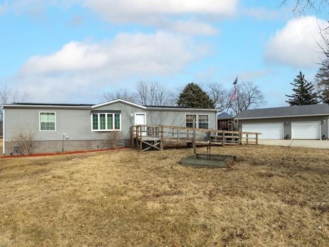524 6th St, Andover, IL 61233
