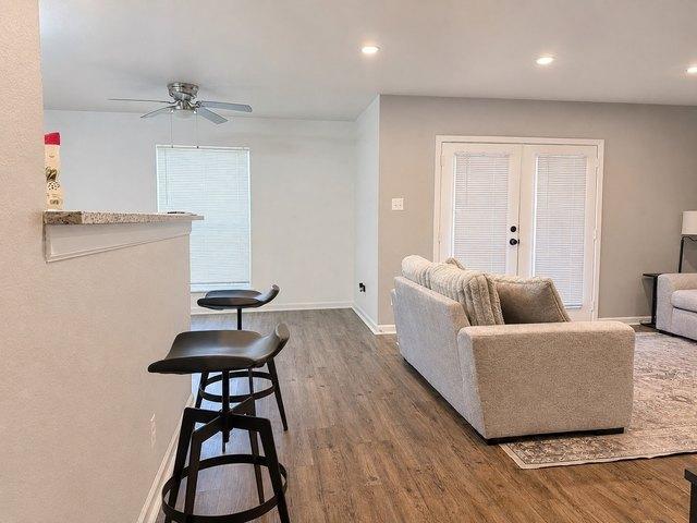 524 Cole Ave, Saginaw, TX 76179