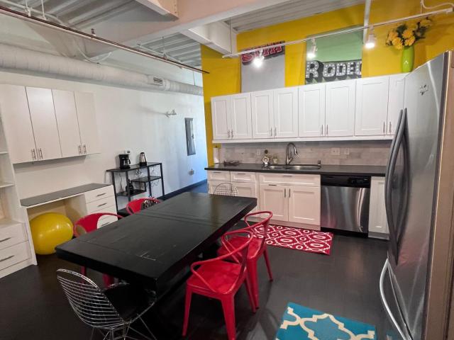 524 Central Avenue SW UNIT 404