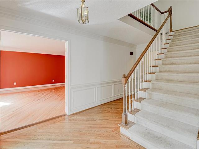 524 Cherbourg Avenue