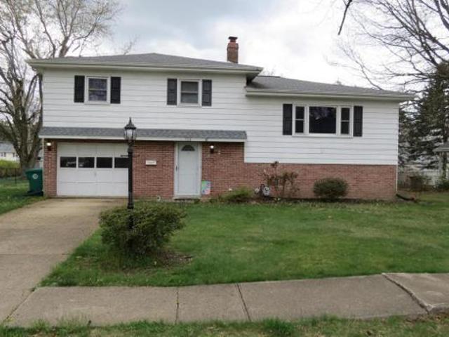 524 Clermont Dr, Harrisburg, PA 17112