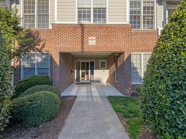 524 Aberdeen Dr Apt 205, Chapel Hill, NC 27516