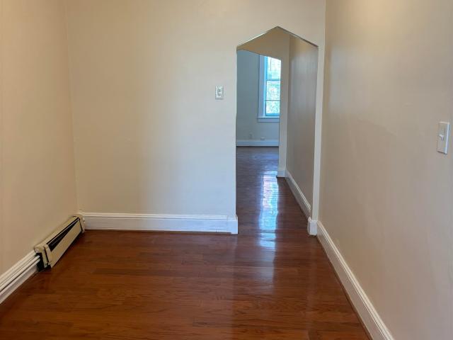 524 Adams St # 3R