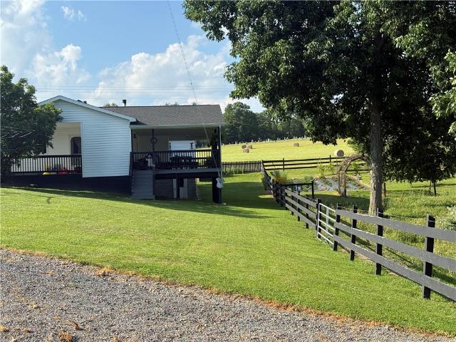 524 Barton Chapel Rd