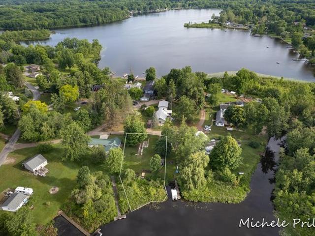 524 Gaskill Rd, Hastings, MI 49058