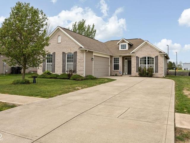 524 Genisis Dr, Whiteland, IN 46184