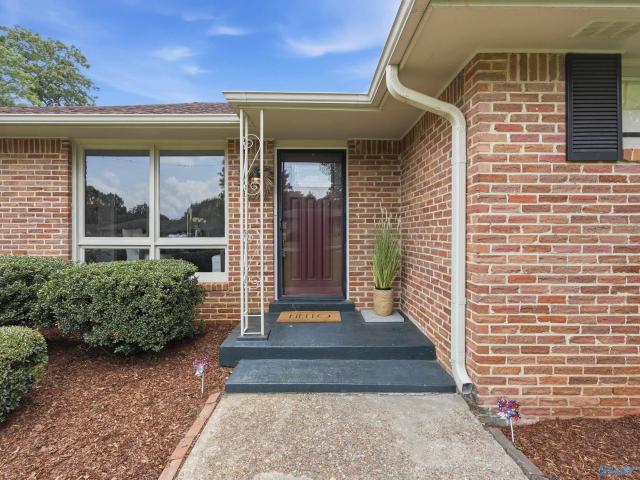 524 Graycroft Drive
