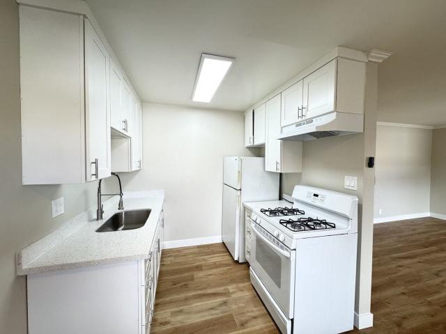524 E 17th St. 2 Bedroom Apartment for Rent at 524 E 17th St, Oakland, CA 94606 Merritt