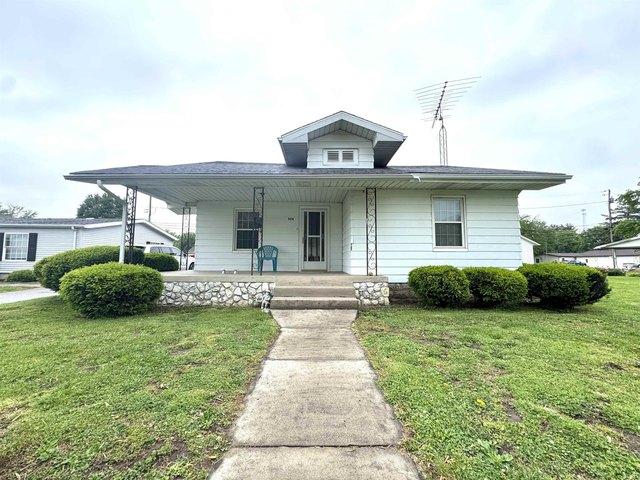 524 E Main St, Jasonville, IN 47438