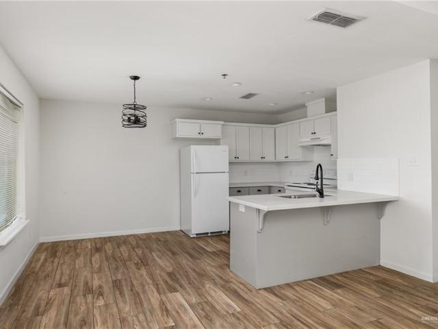 524 King Road 9