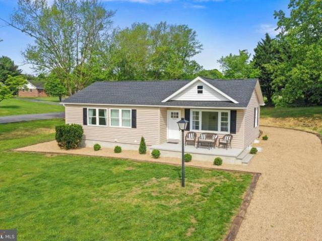 524 Hollingsworth Rd, Woodstock, VA 22664