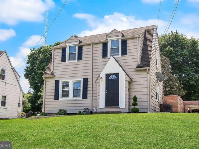 524 Hillcrest Rd, York, PA 17403