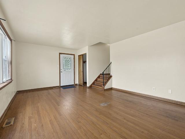 524 HIRSCH Avenue