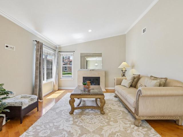 524 Lanfair