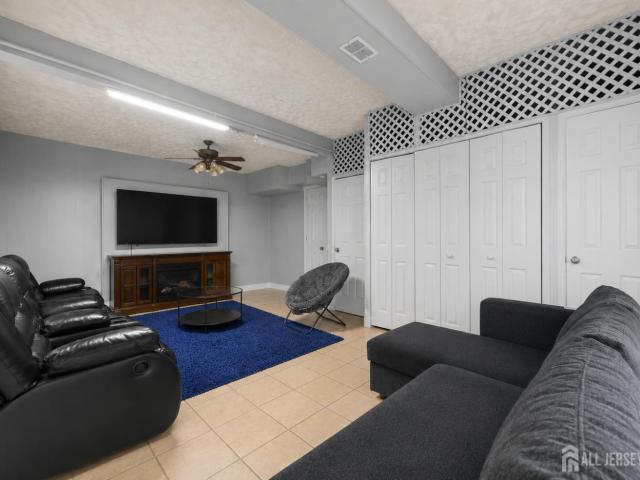 524 Lloyd Road