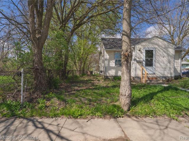 524 Luther Avenue