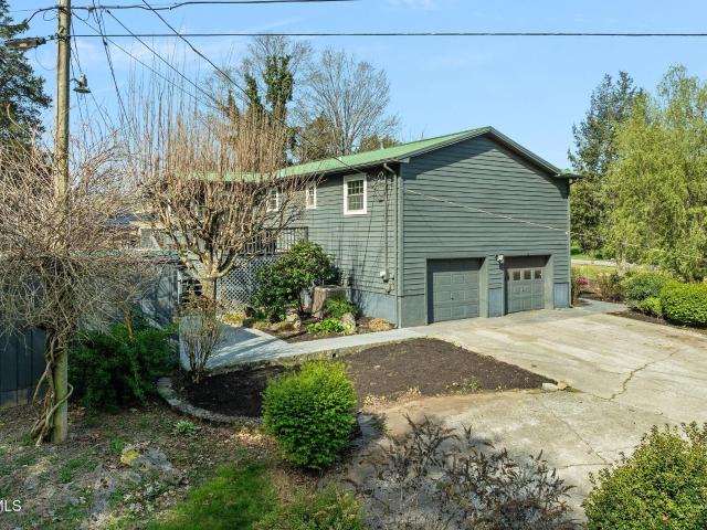 524 Mountain View Drive