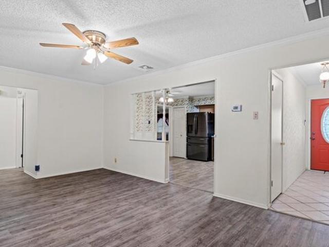 524 Marilyn Dr