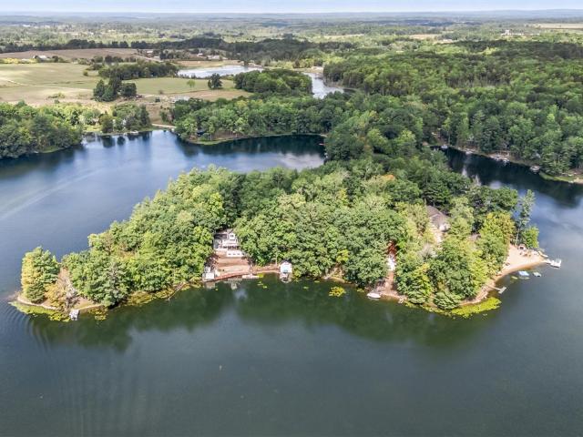 524 McLachlan Point Road