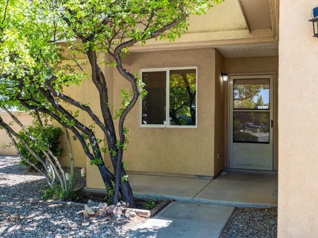 524 Medina Meadows Drive NE