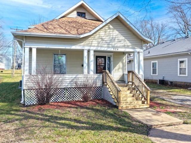 524 S 11th St, Sabetha, KS 66534