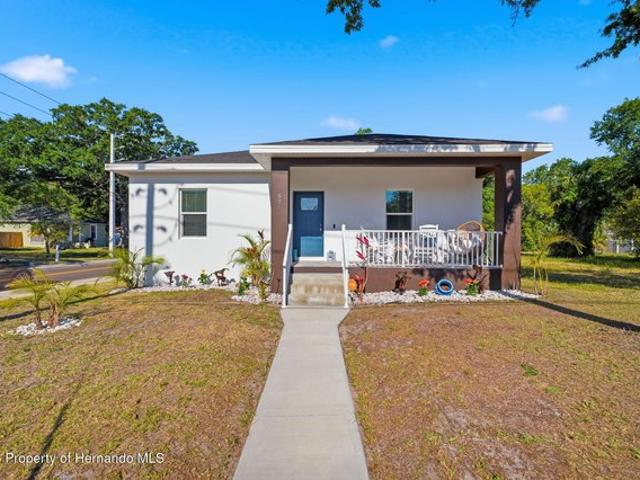 524 S Grosse Ave, Tarpon Springs, FL 34689