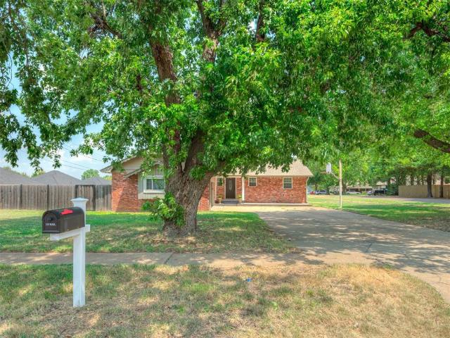 524 S Lewis Lane
