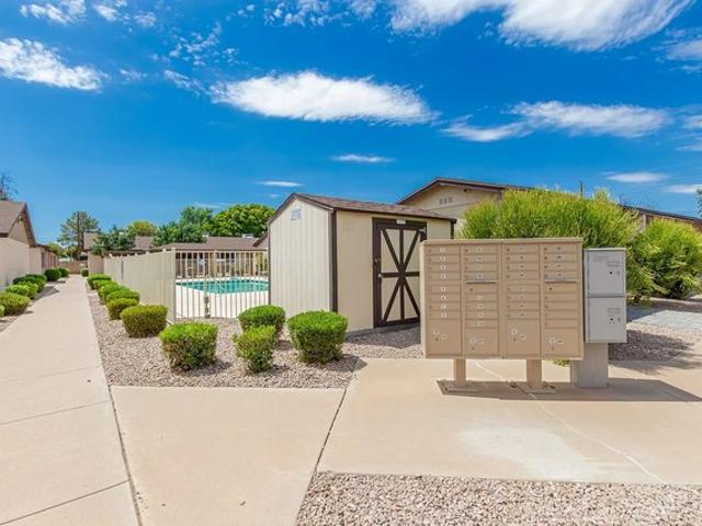 524 S Stapley Dr, Mesa, AZ 85204