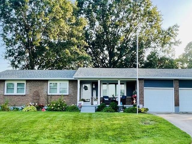 524 Southeast Blvd, Tipton, MO 65081