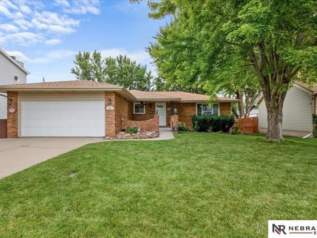 524 Sailside Dr, Lincoln, NE 68528