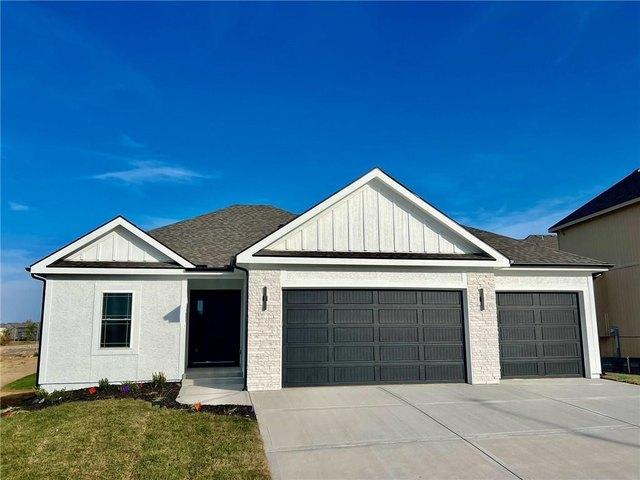 524 Skyview Ln, Liberty, MO 64068