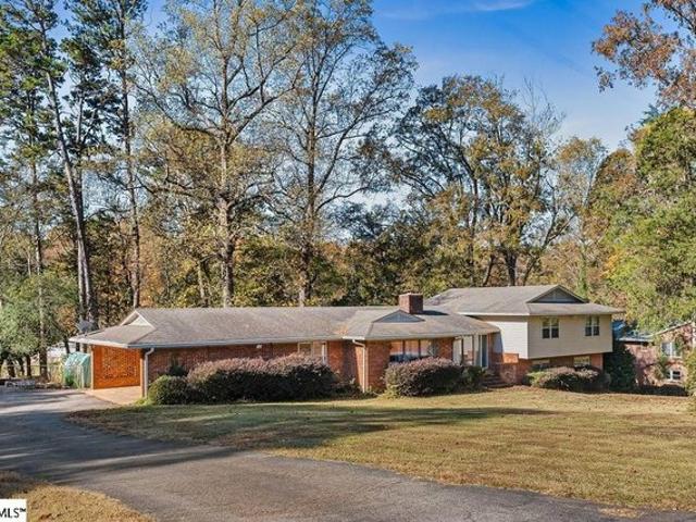 524 Perrin Dr, Spartanburg, SC 29307