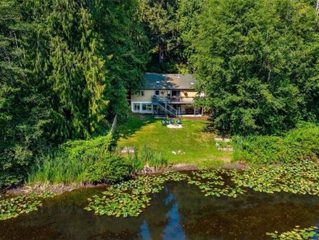 524 Rainbow Dr, Sedro Woolley, WA 98284