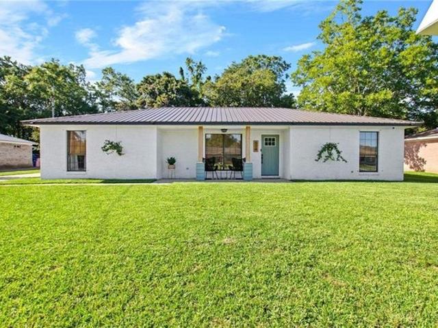 524 W Ariel Ave, Foley, AL 36535