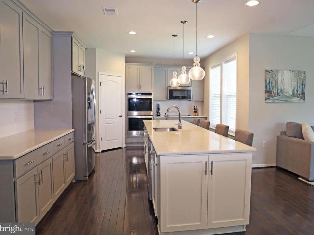 524 W Germantown Way