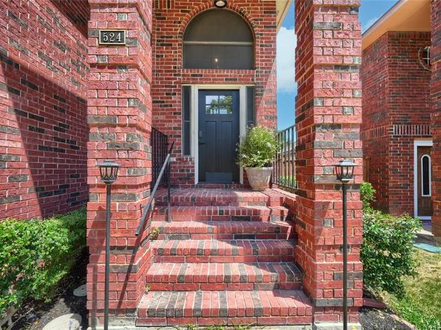 524 Woodlake Drive