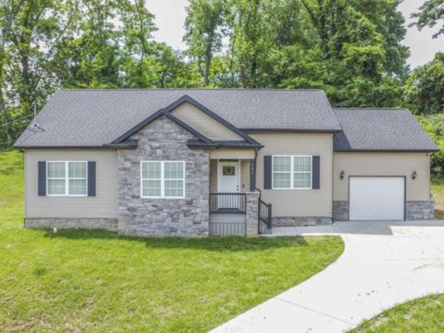 524 Westbury Dr, Clinton, TN 37716