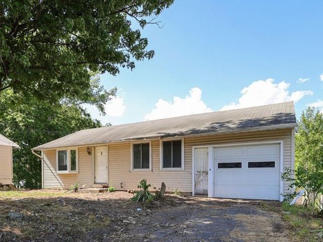 5255 Bear Rd, Syracuse, NY 13212