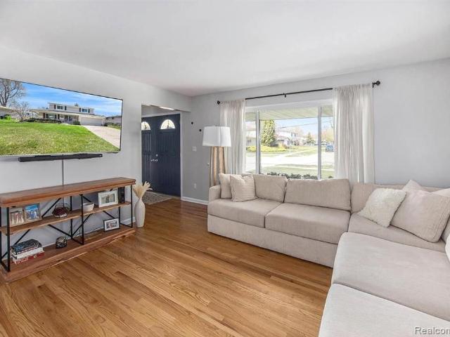 5256 Dickson Drive