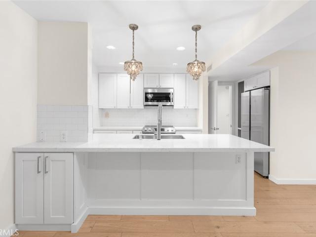 5257 Radford Ave, Unit 101, Valley Village, CA 91607 | MLS #PV26081 | Compass