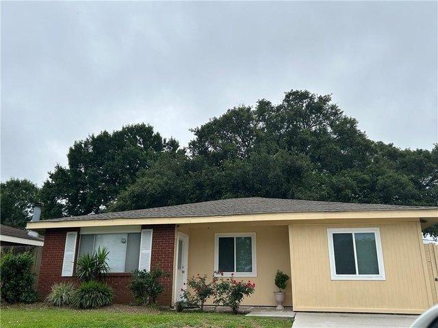 5257 Warwick Dr, Marrero, LA 70072