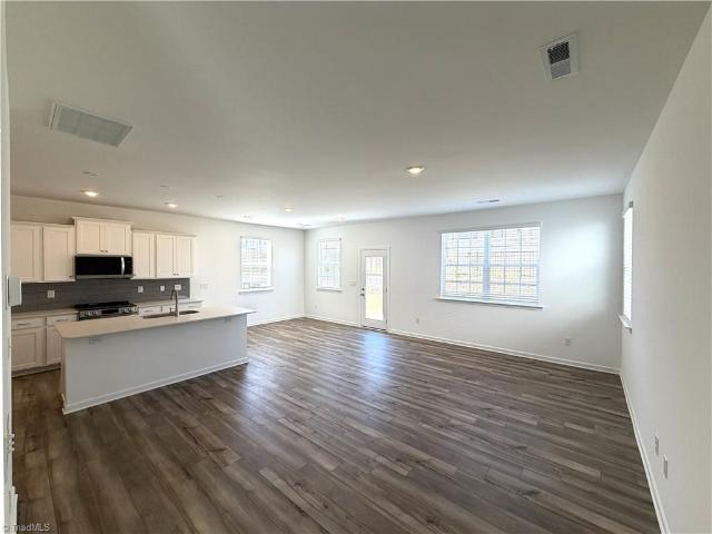 5259 Amaryllis Way