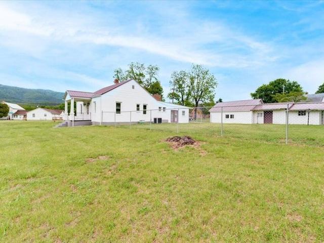 5259 Historic Dr, Lafayette, VA 24087
